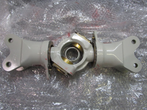 UH-1 Tail Rotor Hub. New Yoke and Grips! | www.dakotaairparts.com